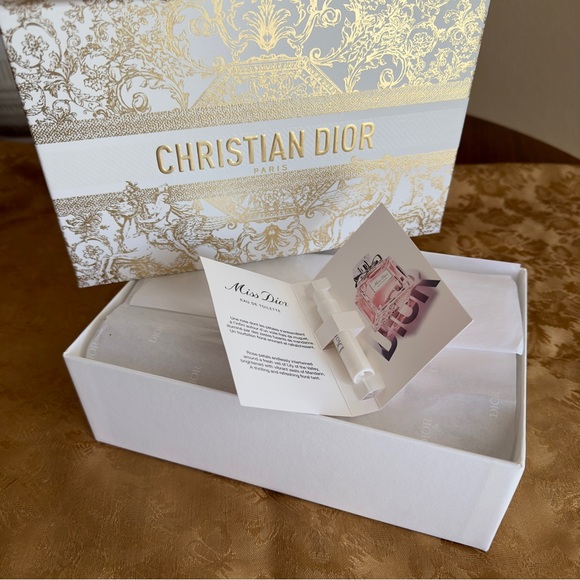 Dior | Party Supplies | New Dior Gift Box Miss Dior Sample And Tissue ...